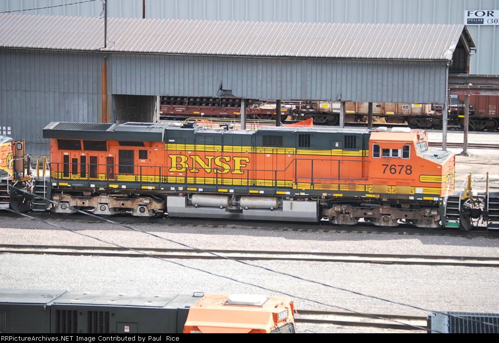 BNSF 7678